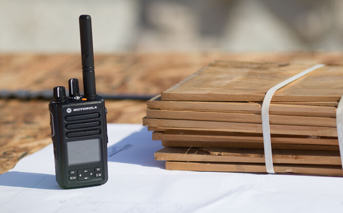 How-To-Radio: Radios vs Cellphones | Mobicomm Limited